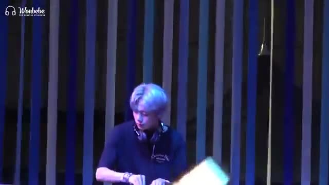 울트라코리아 ULTRA KOREA DJ H.One 형원 HYUNGWON FANCAM 'Techno' - نماشا